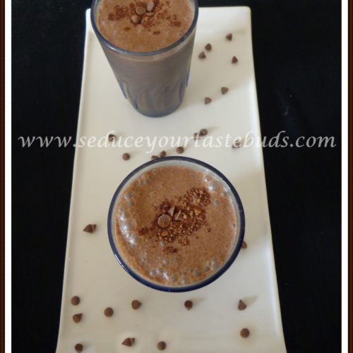 Chocolate Ragi Dates Milkshake Recipe - Seduce Your Tastebuds...